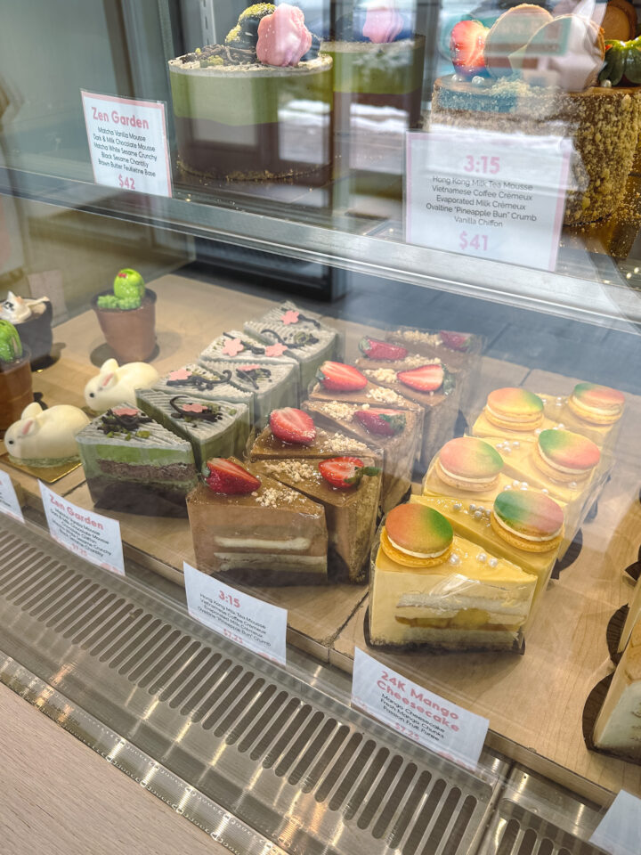 7 Best Cake Shops in Toronto (Custom Cakes & More)