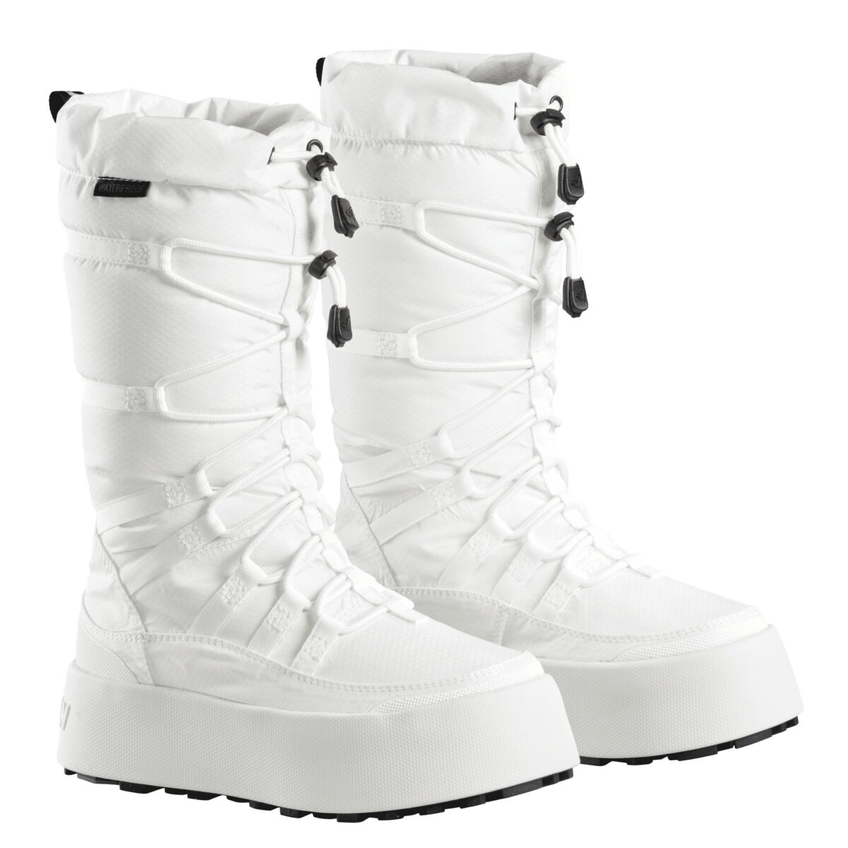 10 Best Canadian Winter Boots to Shop This Season
