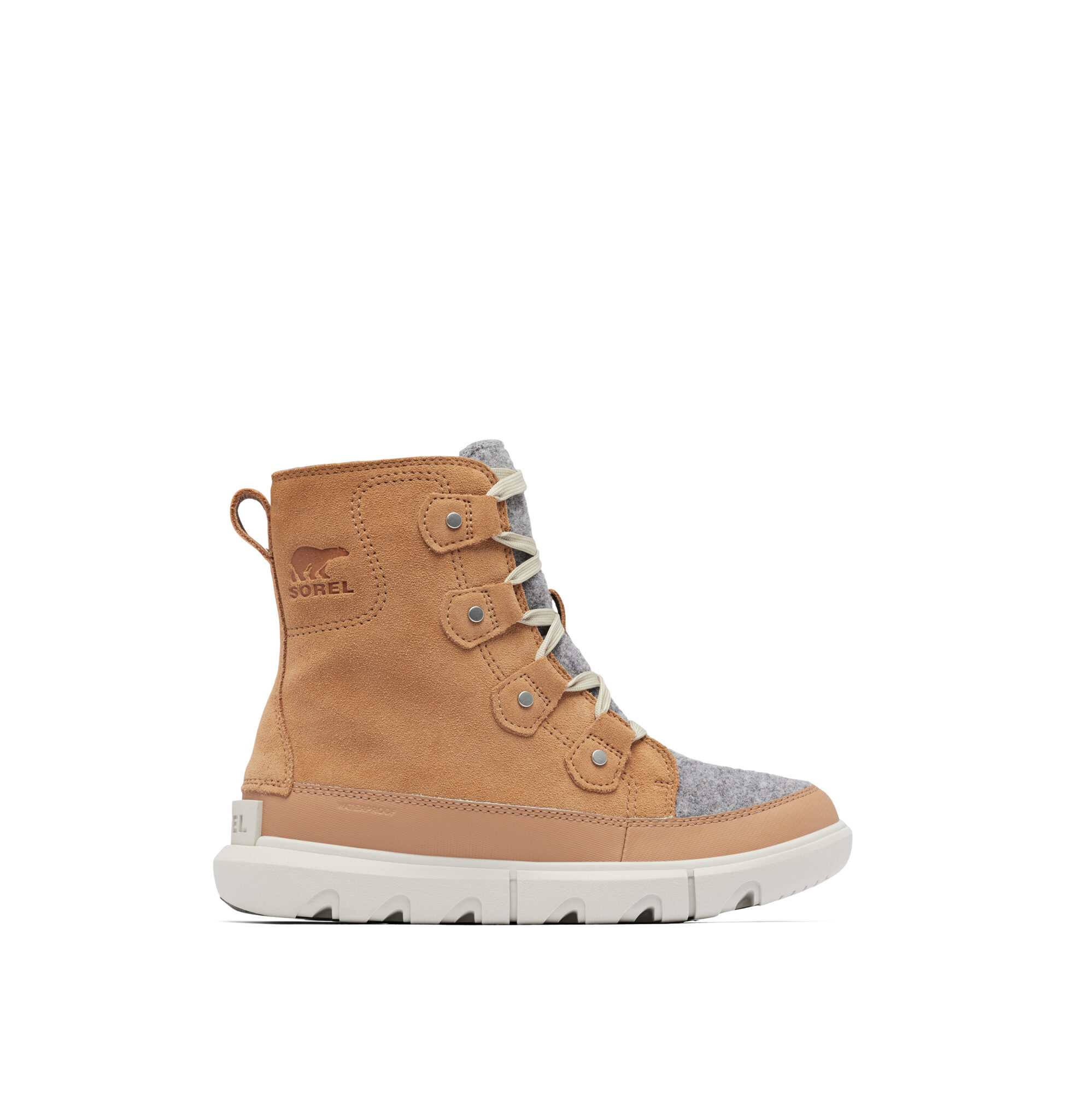 10 Best Canadian Winter Boots to Shop This Season