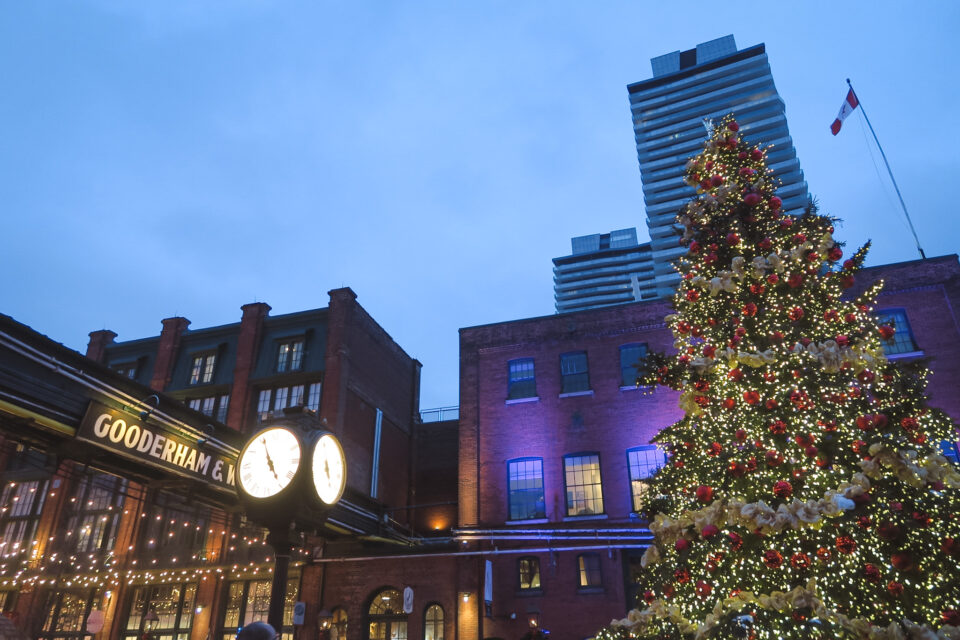 13 Best Toronto Christmas Events & Holiday Activities