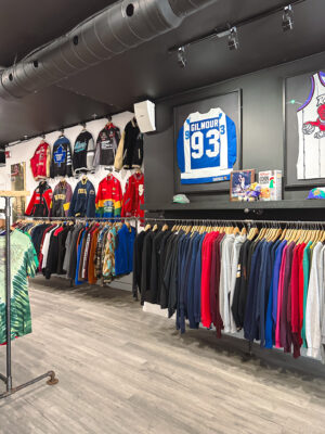 17 Best Toronto Vintage Clothing Stores You Must Visit